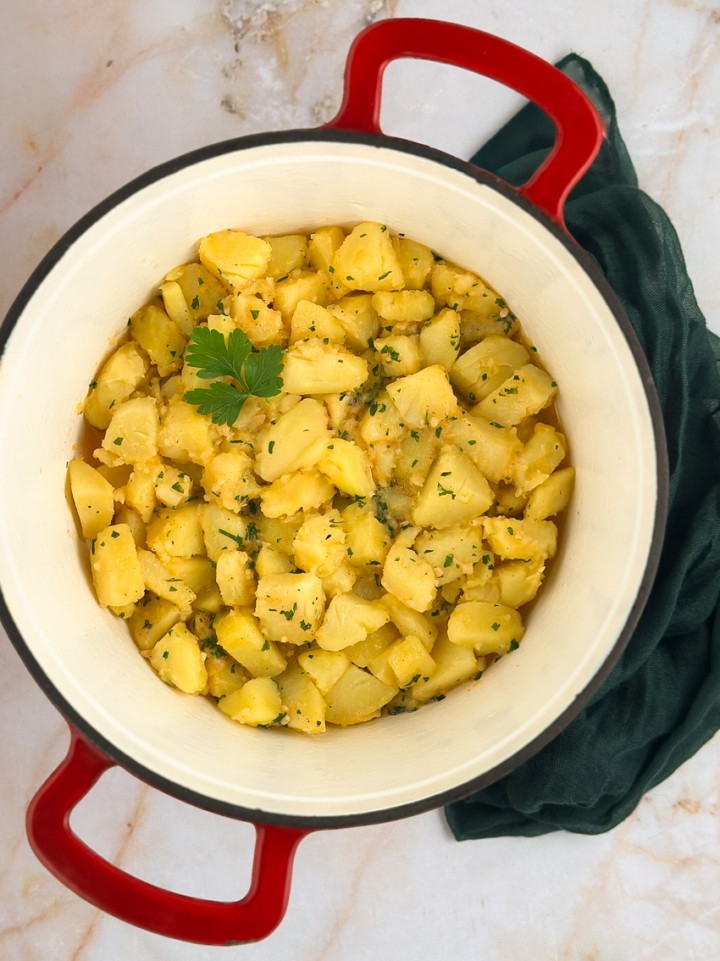 Parsley Potatoes in Buttery Garlic Sauce - A Sprinkling of Cayenne